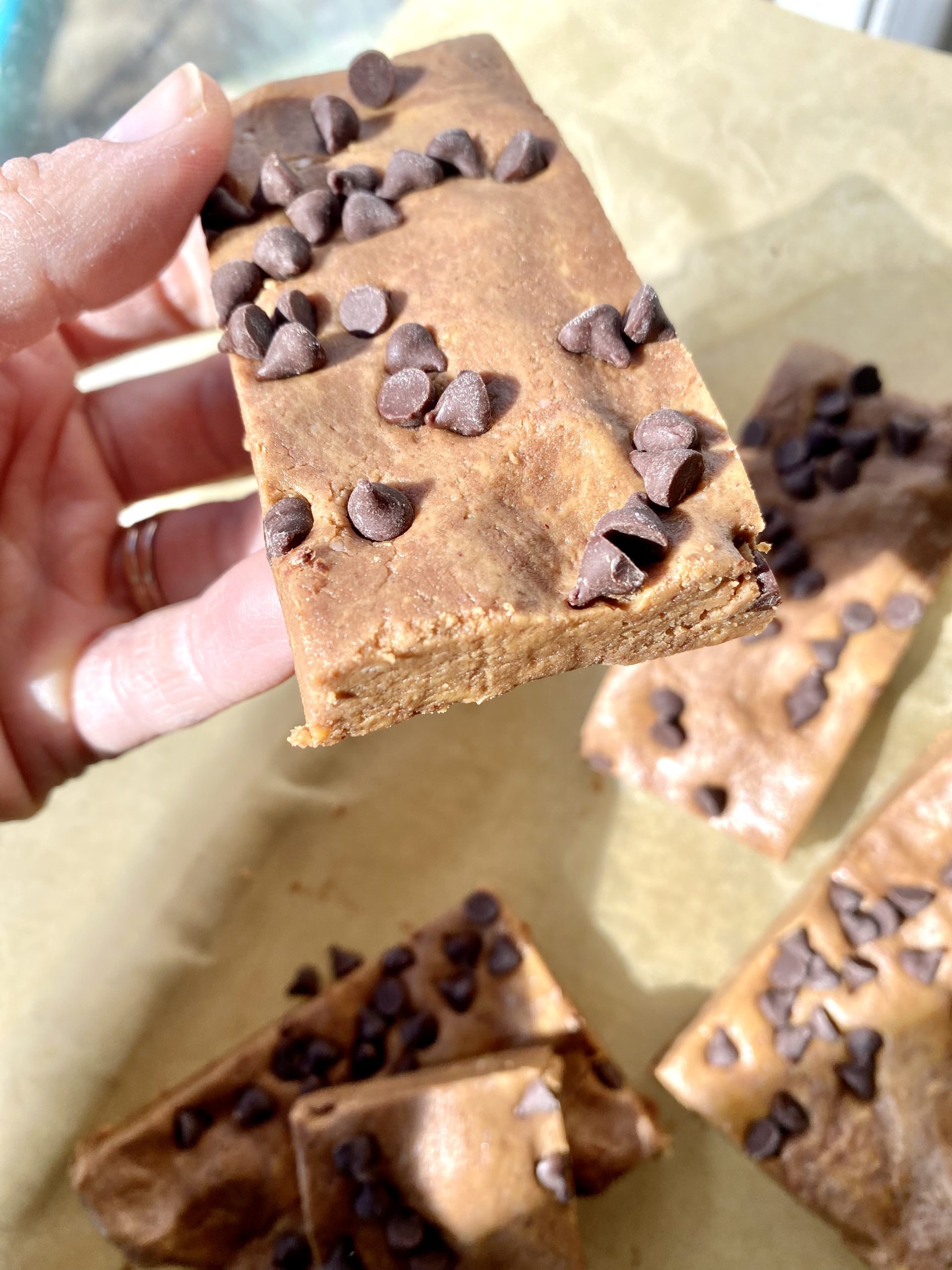 How To Make 5 Ingredient Protein Bars - Cooking on Sunshine