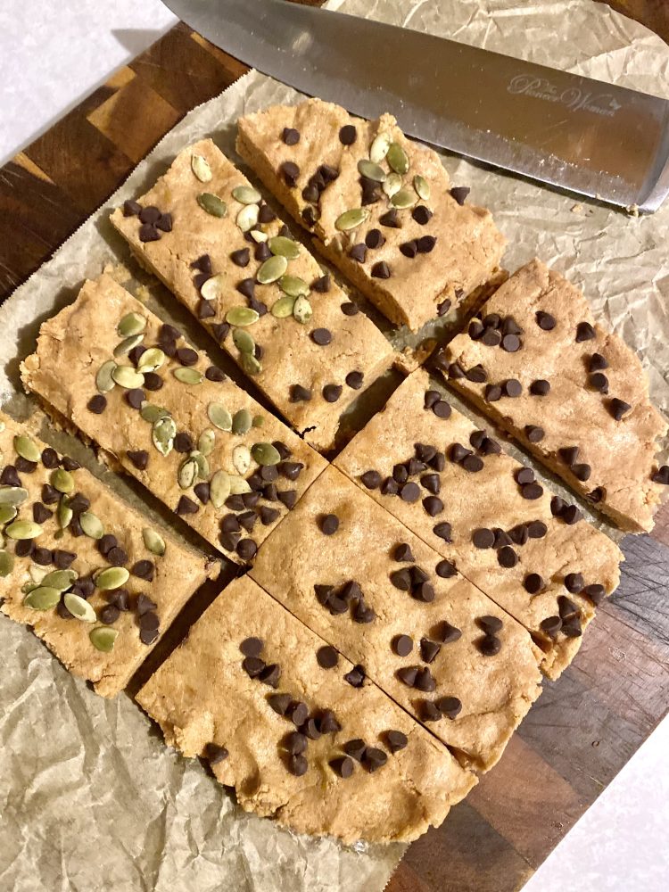 How To Make 5 Ingredient Protein Bars - Cooking on Sunshine